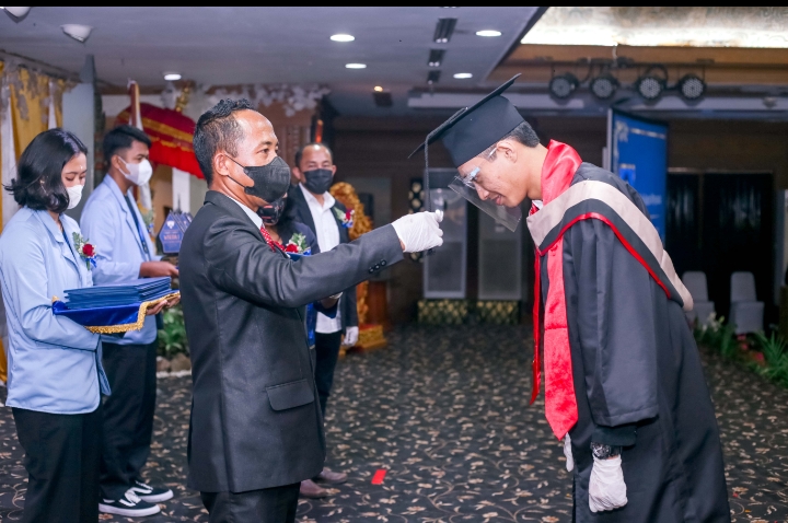 Setelah Wisuda Perdana, Asta Learning Center Persiapkan Kelas Pramugari ...