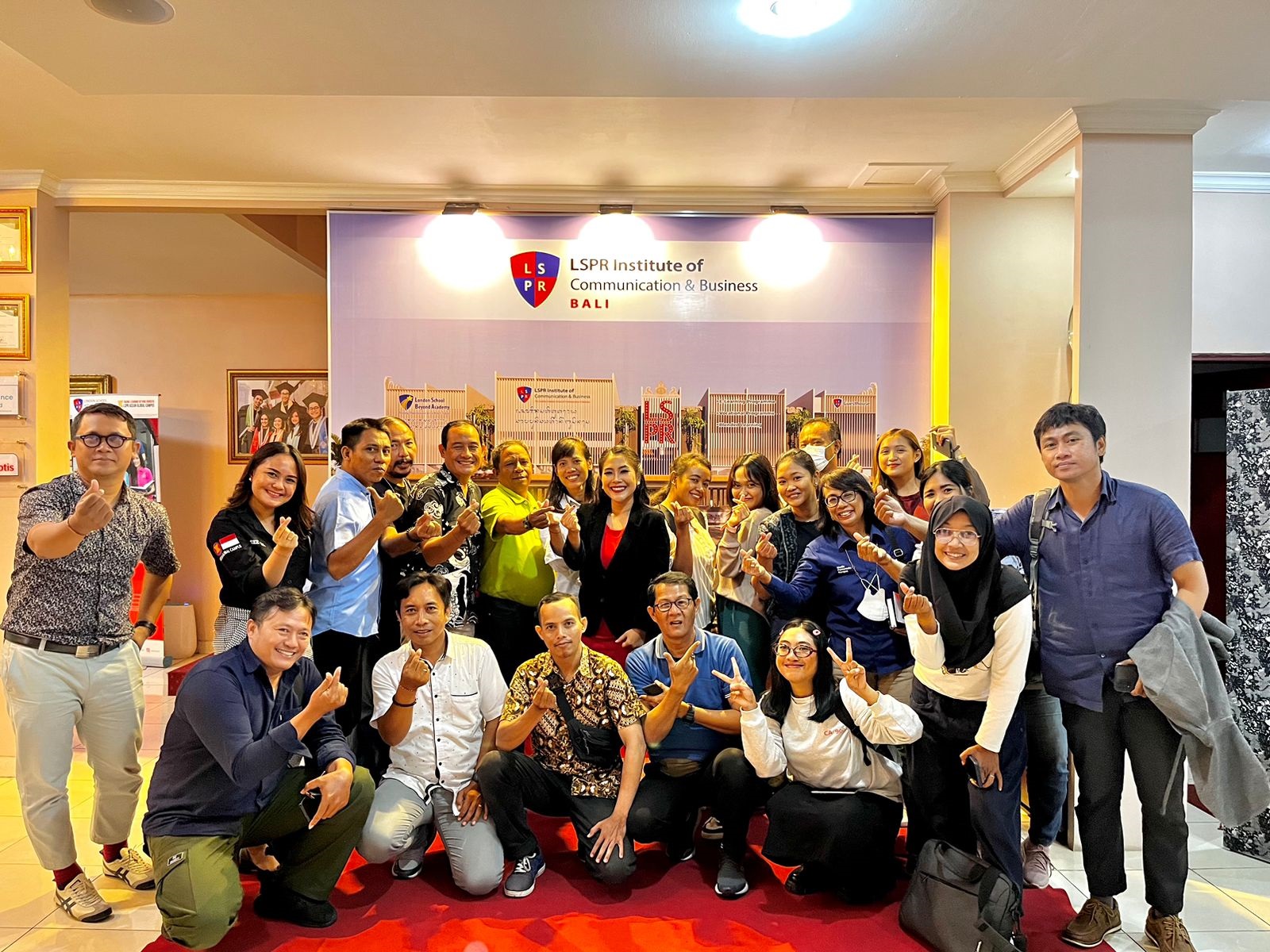 Dukung Peningkatan Kompetensi Wartawan, LSPR Bali Gelar Kursus “Public ...