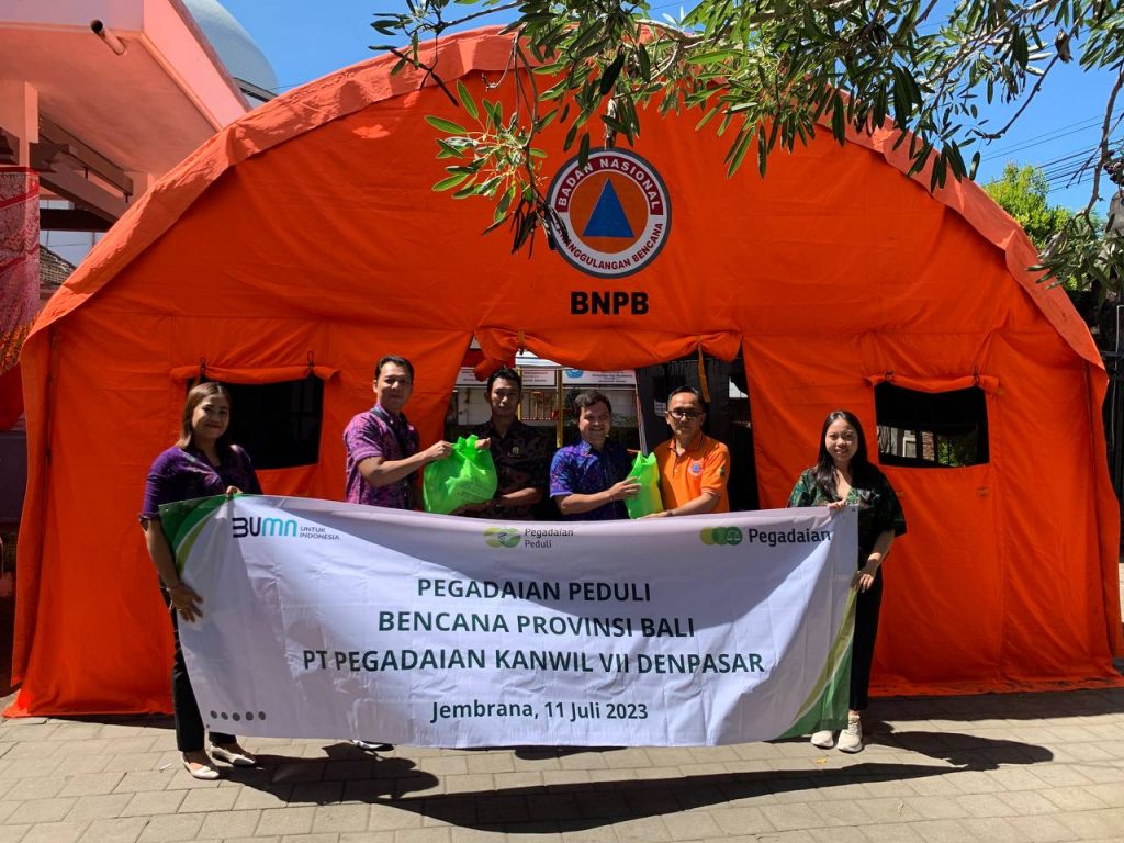 Pegadaian Kanwil VII Denpasar dan BPBD Provinsi Bali Serahkan 250 Paket Sembako untuk Para ...