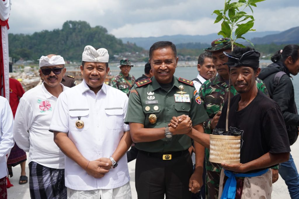 Bupati Sedana Arta Terima Kunjungan Pangdam IX Udayana di Kabupaten Bangli – Indonesia Expose